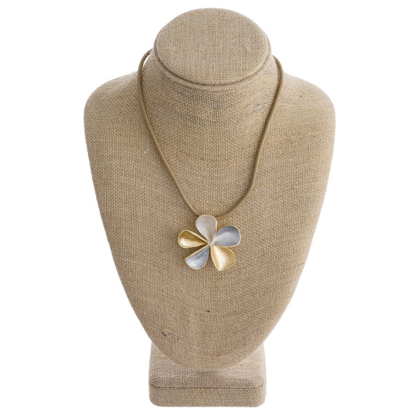 Metal flower jewelry store